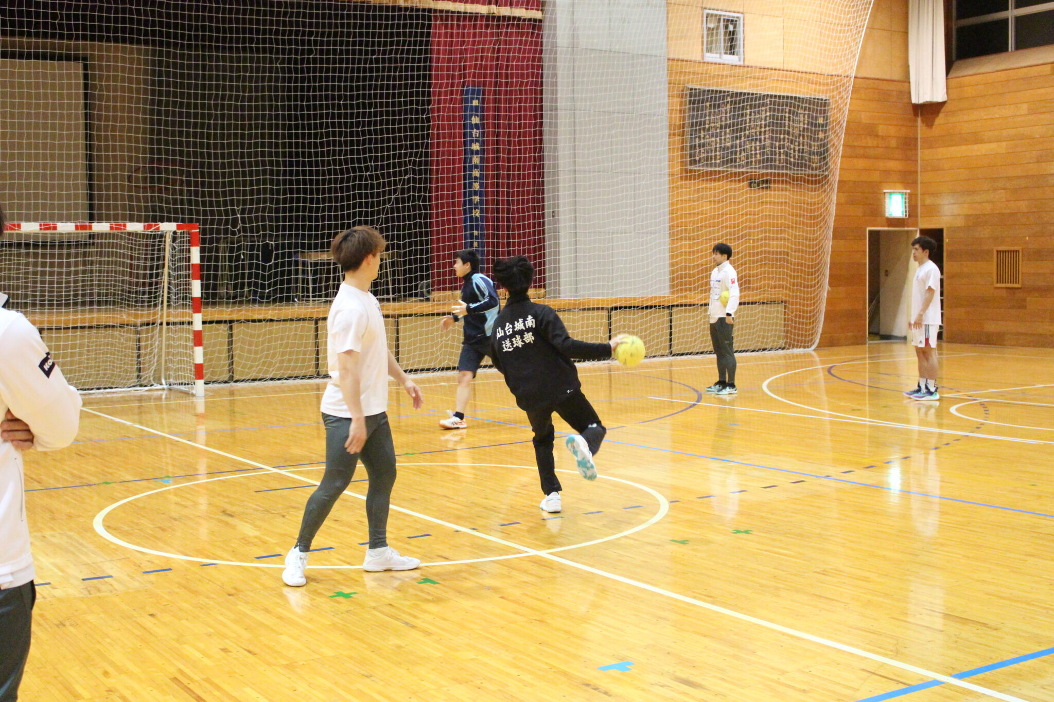 ハンドボール「富山ドリームス」が来校！ ｜ 仙台城南高等学校